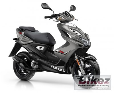 2017 Yamaha Aerox R specifications and pictures